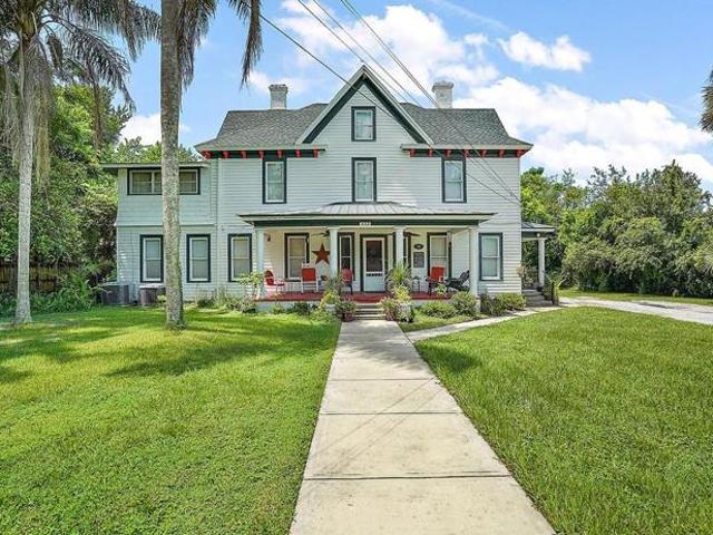 332 S Center St, Eustis, FL 32726