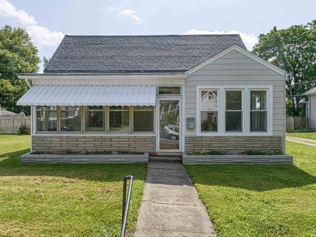 332 S First St, Boonville, IN 47601