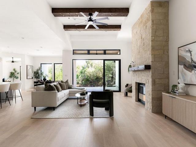 332 Seneca Dr, Austin, TX 78737