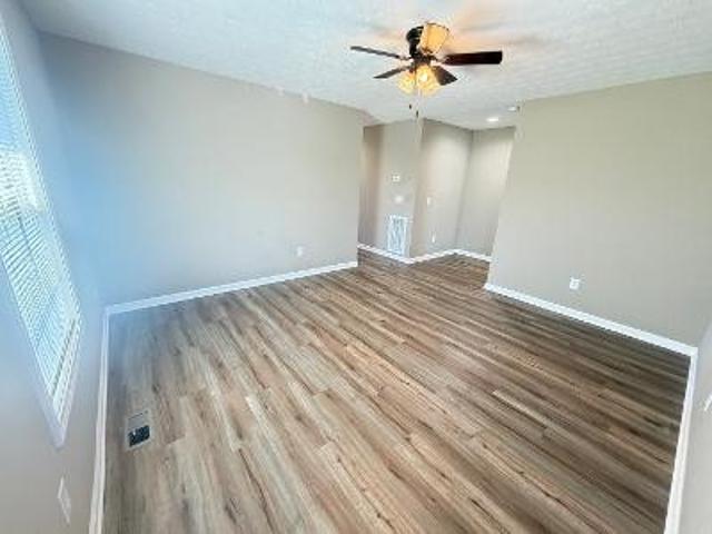 332 Slagtown Rd