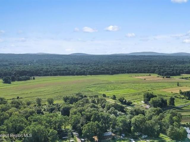 332 Springtown Rd, New Paltz, NY 12561