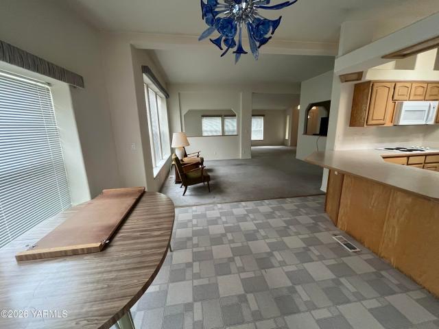 332 Parish Rd, Selah, WA 98942 | MLS #26 741