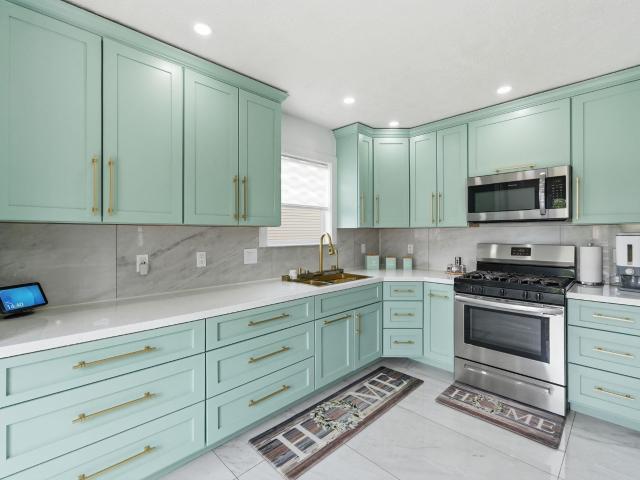 332 Plantation Way