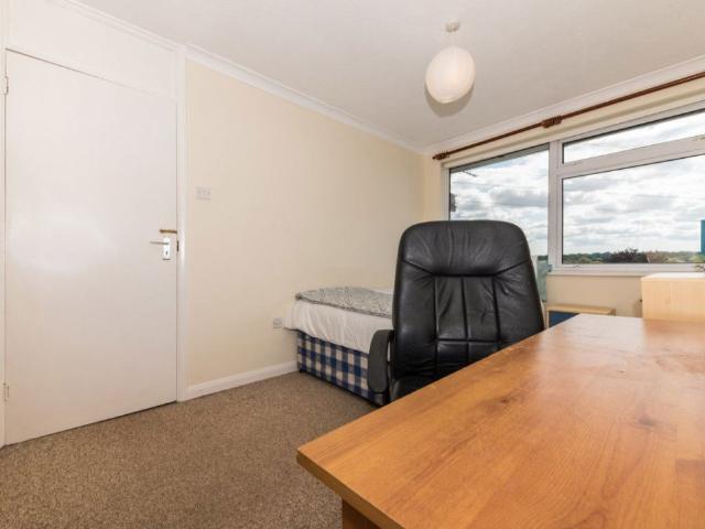 £332 p/w £1,439 pcm ⓘ The monthly or weekly payment required by the landlord. Read our glossary page Sandhurst Close, Canterbury