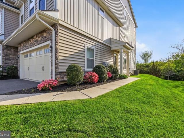 332 Redbud Ln, Kennett Square, PA 19348