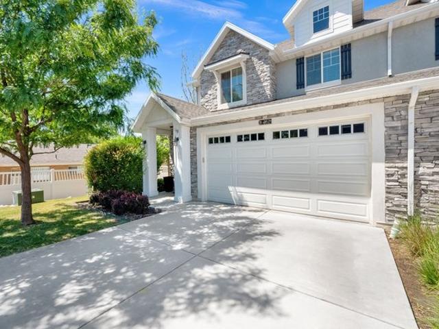 332 W Pages Ln, Bountiful, UT 84010
