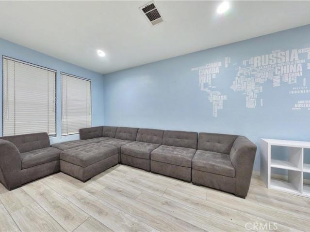 332 W Summerfield