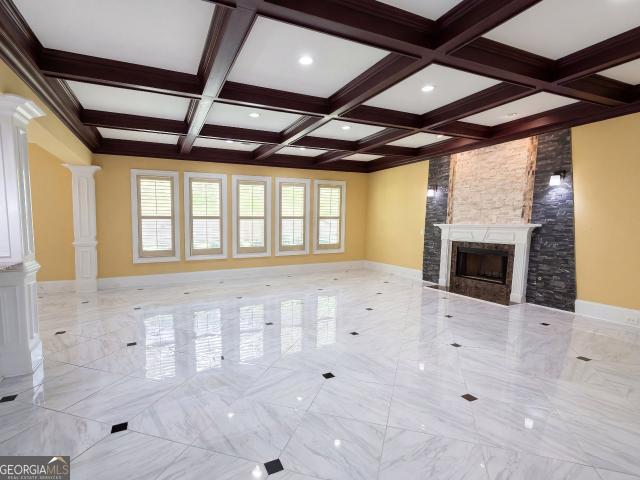 332 Warwick Place