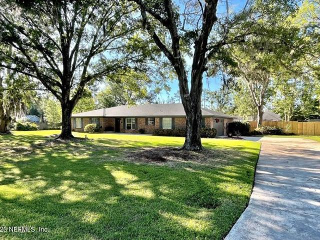 332 Whispering Woods Dr, Fleming Island, FL 32003