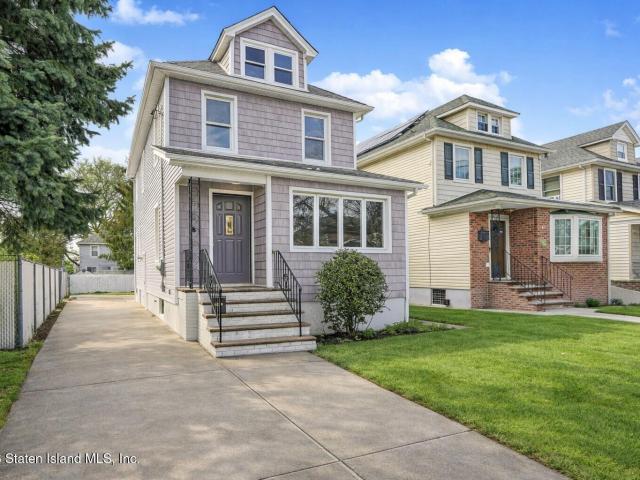 332 Willowbrook Road | Compass