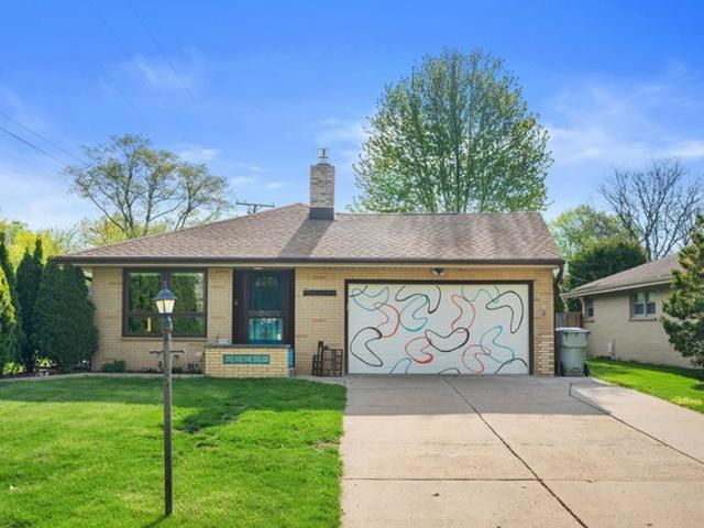 3334 N Argonne Dr, Milwaukee, WI 53222