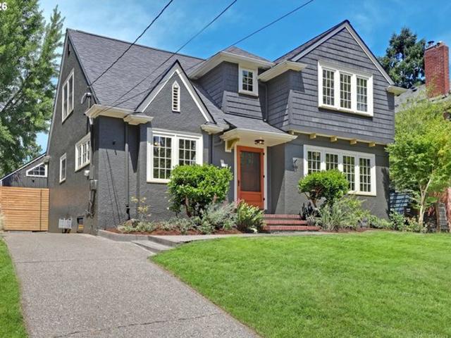 3335 NE Holladay St, Portland, OR 97232