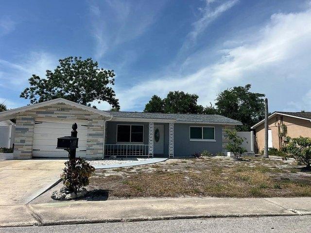 3335 Atlantis Dr, Holiday, FL 34691