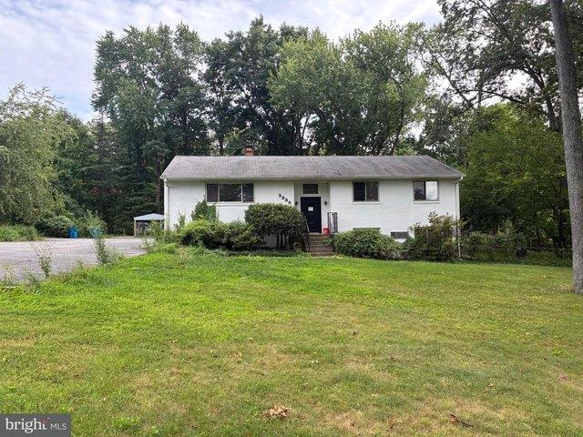 3335 Annandale Rd, Falls Church, VA 22042