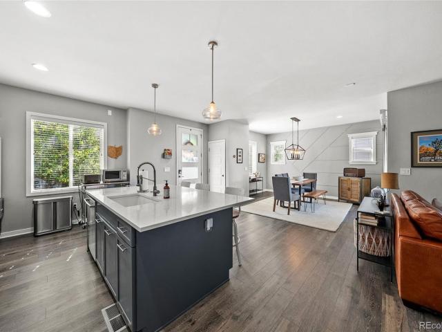 3335 Cranston Circle
