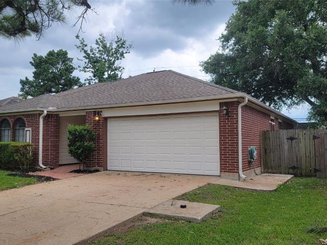 3335 Lakeland Gardens Drive