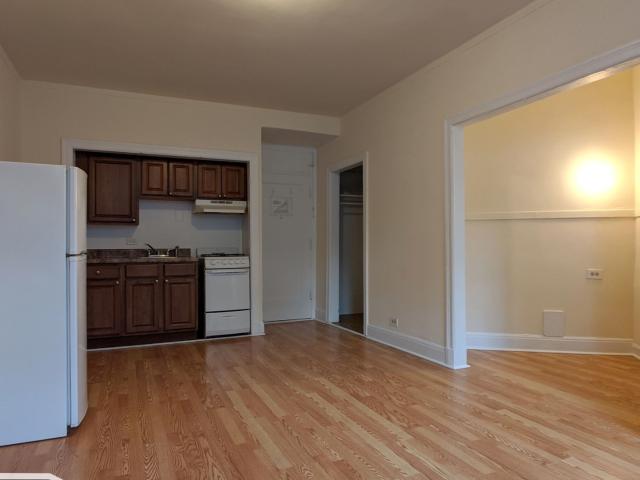 3335 W Diversey Avenue # 136