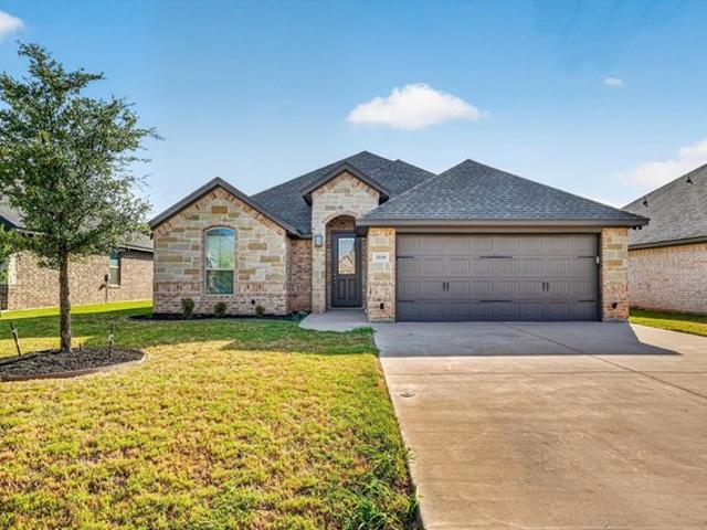 3335 White Horse Dr, Granbury, TX 76049