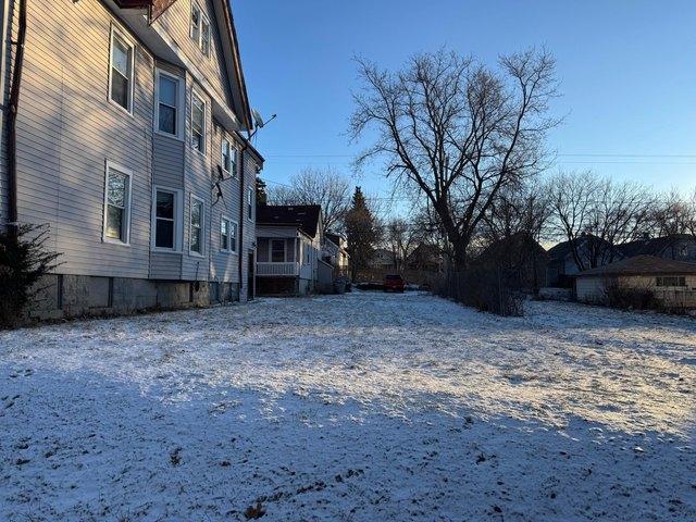 3336 N 11th St, Milwaukee, WI 53206