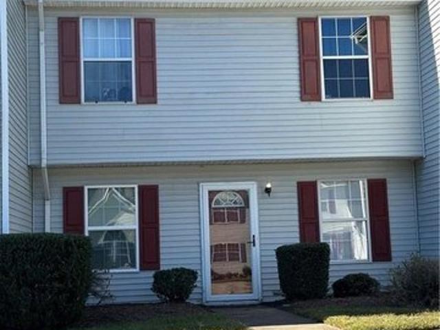 3337 Clover Meadows Dr, Chesapeake, VA 23321