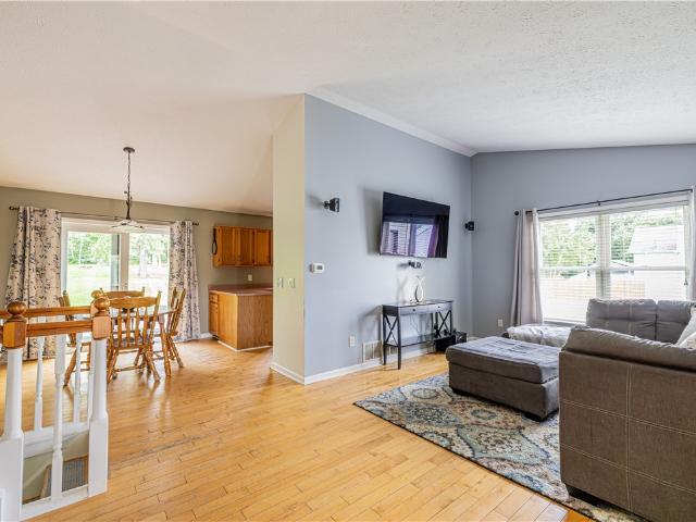 3337 Evergreen Circle