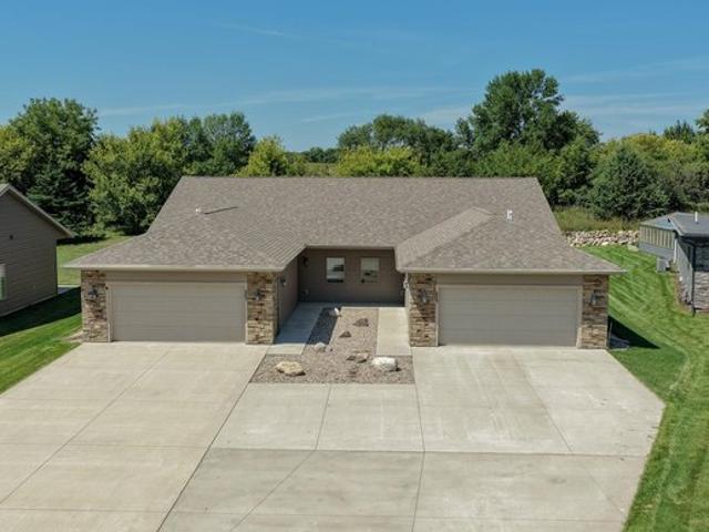 3337 Prairie Meadow Dr Unit B, Milford, IA 51351
