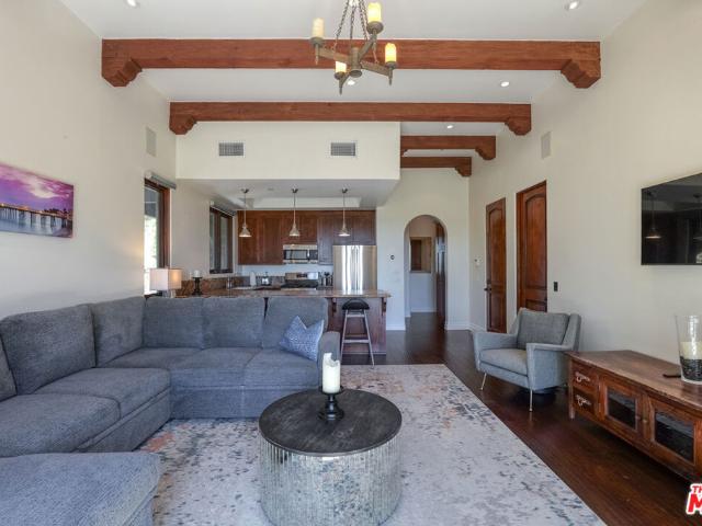 33383 Mulholland Highway GH