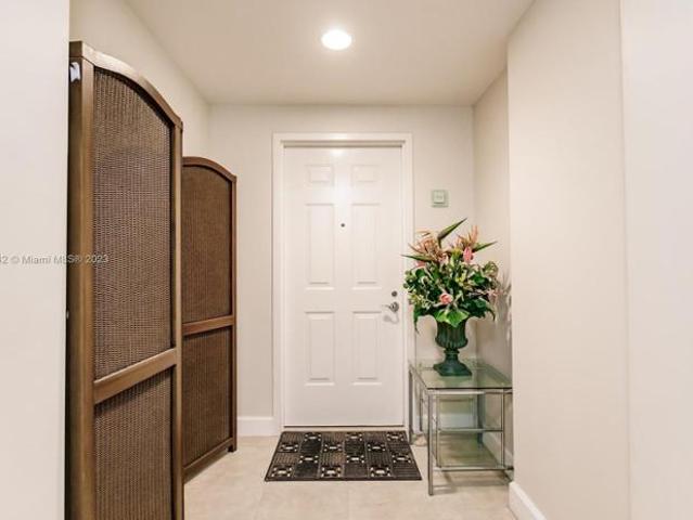 33380 190th St NE #314, Aventura, FL 33180
