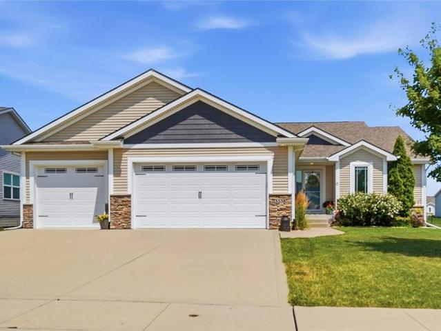 3338 NW Trestle Point Dr, Ankeny, IA 50023