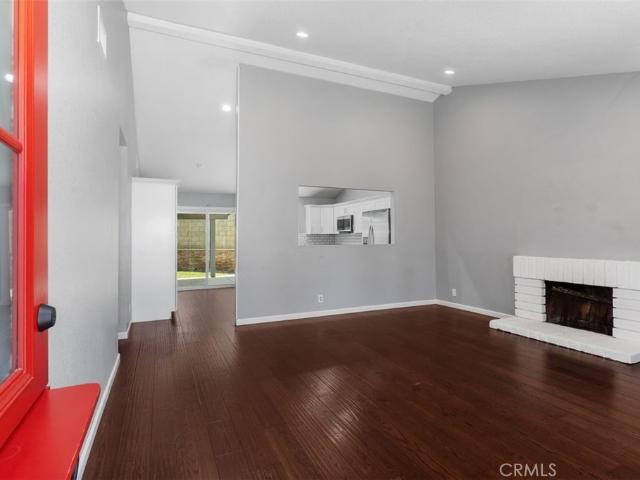 3338 E Radcliffe