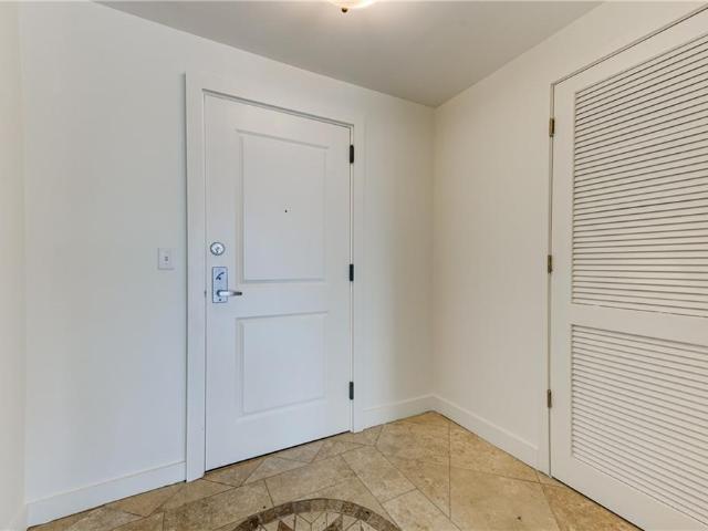 3338 Peachtree Road 2006