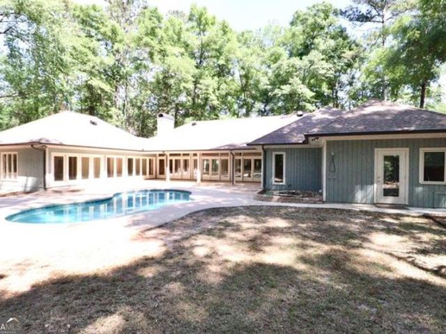 3338 Plantation Dr, Valdosta, GA 31605