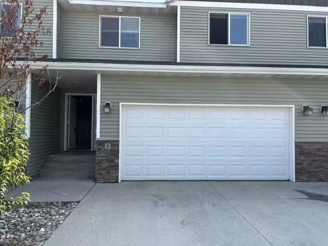 3338 8th Street W West Fargo, ND 58078 B 3338 8th St W #B