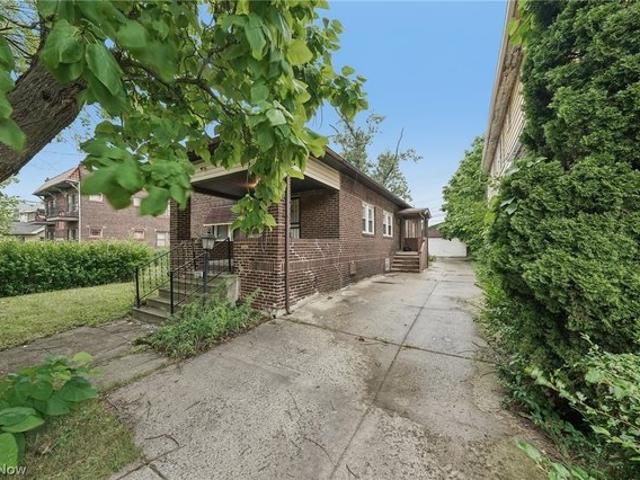 3339 E 139th St, Cleveland, OH 44120