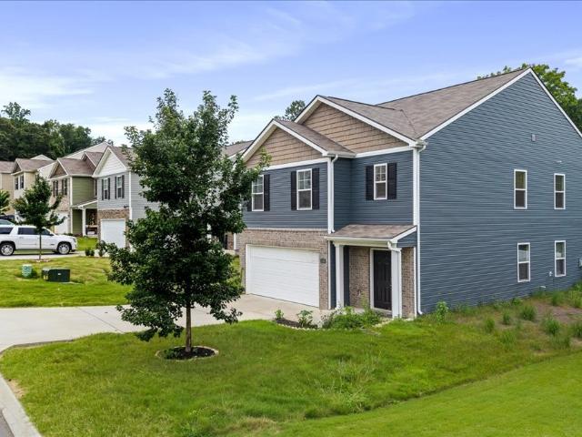 3339 Serenity Dr NE