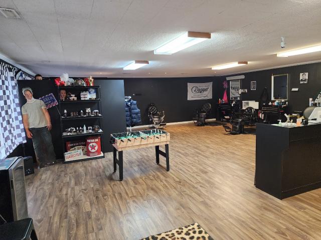 3330 Highway 31 W