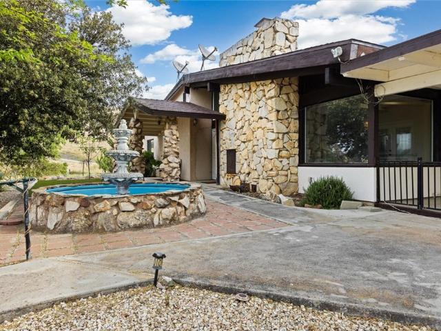 3330 S El Pomar