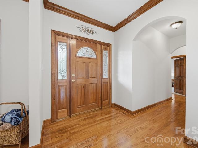 3330 Shamrock Heights