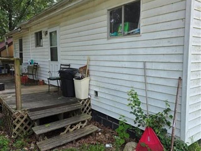 33311 Fox Hills Dr, Stover, MO 65078