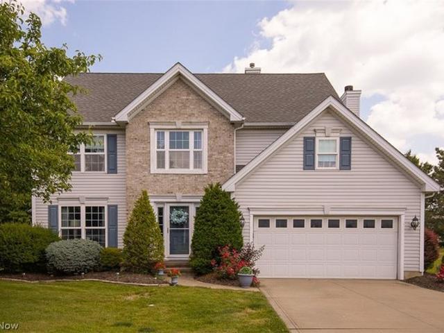 33316 Ambleside Dr, Avon Lake, OH 44012