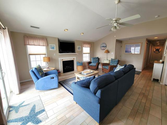 3331 Central Ave