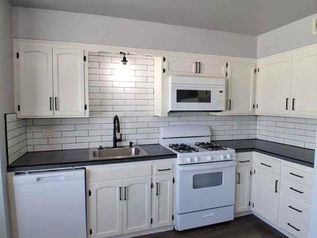 3331 E Sierra Madre Ave 2 Bedroom Apartment for Rent at 3331 E Sierra Madre Ave, Fresno, CA 93726