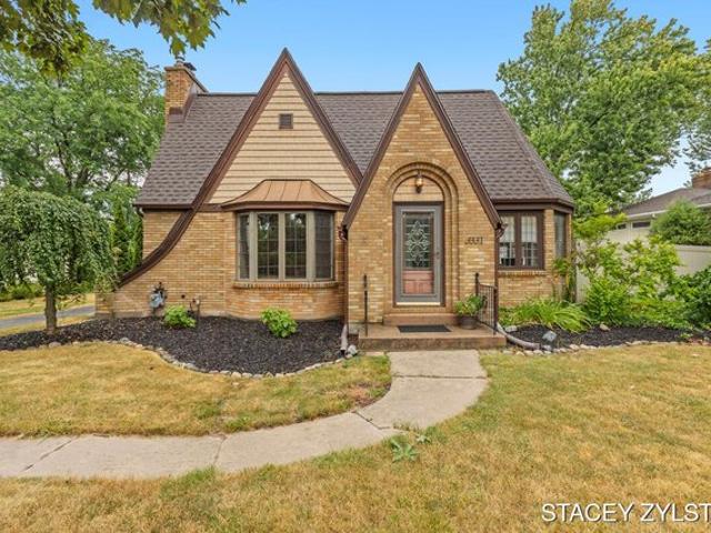 3331 Fulton St E, Grand Rapids, MI 49546