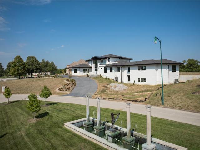 3331 S Saddle Ridge Court