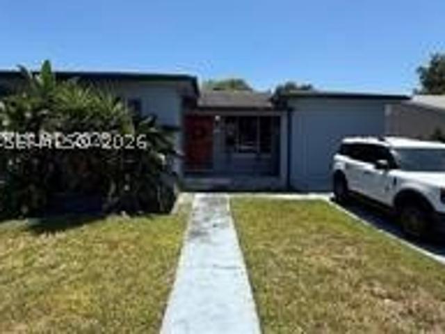 3332 NW 51st St, Miami, FL 33142