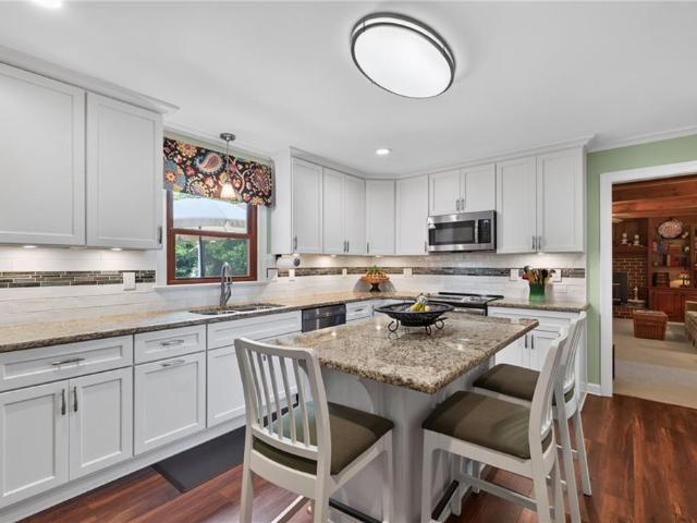 3332 Country Mill RD
