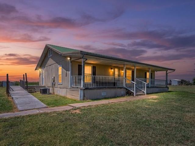 3332 County Road 1033, Greenville, TX 75401