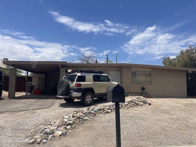 3332 S Champlain Ave, Tucson, AZ 85730