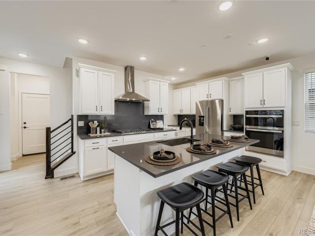 3332 W 88th Avenue