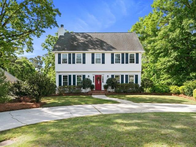 3332 Wisteria Dr, Vestavia Hills, AL 35216